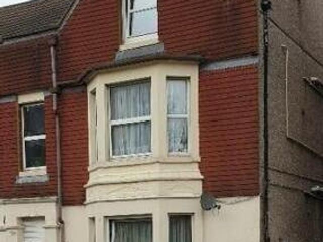 Apsley House, Swindon, Studio Flat For