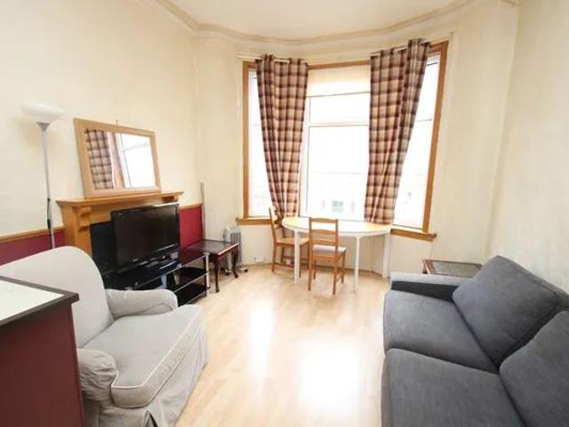 Apsley Street, Thornwood, G11
