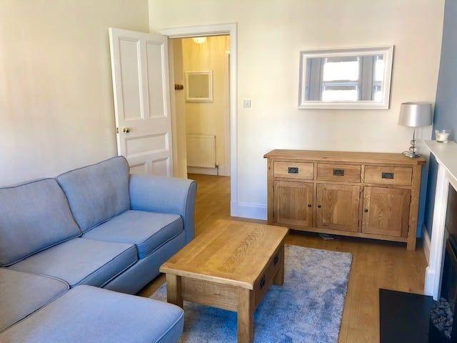 Apsley Street, 1/1, Glasgow, Thornwood, G11 7SN