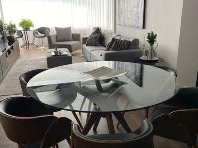 Apt116m² SEMI MOBILIADO, sala com varanda integrada, lavabo, cozinha, 2 suítes, 3 vagas de garagem