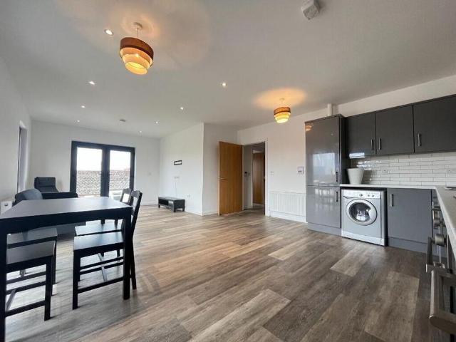 Apt 3, 94 Sunnyside Street, Belfast, BT7 3EG