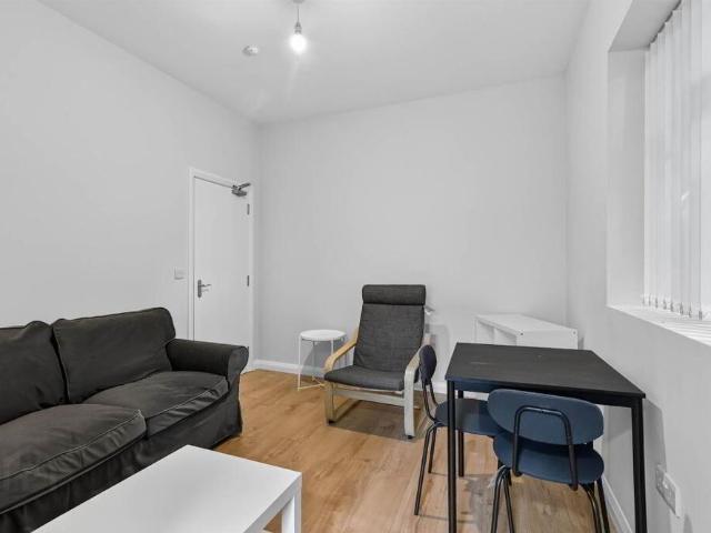 Apt 3, 9 Derryvolgie Avenue, Belfast, BT9 6FL