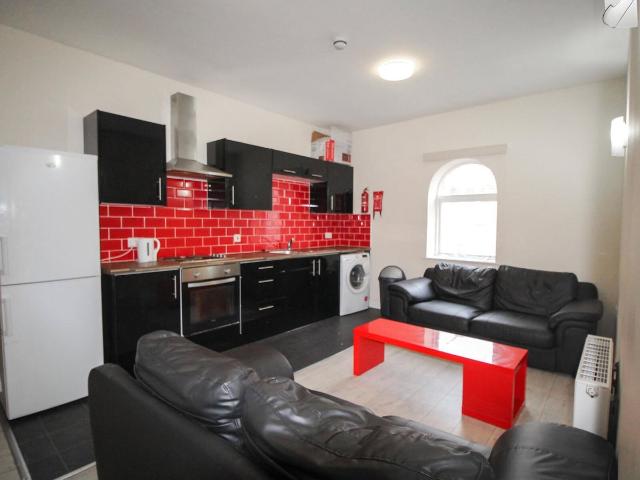 Apt 3, 31 Clarendon Road #515150 LS2, 3 bed flat to rent, £1,499 pcm | PrimeLocation