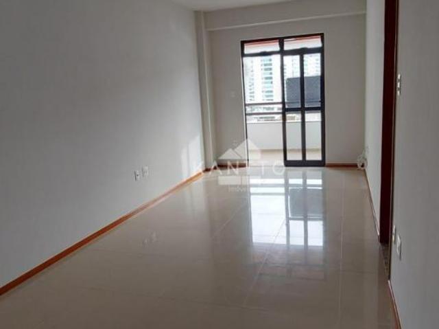 Apt 3 quartos 1 suíte 2 vagas de garagem com excelente localização