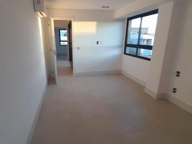 APT 3 SUÍTES 101M ÚTIL 1 VAGA DE CANTO NOVO E COM LAZER PRÉDIO