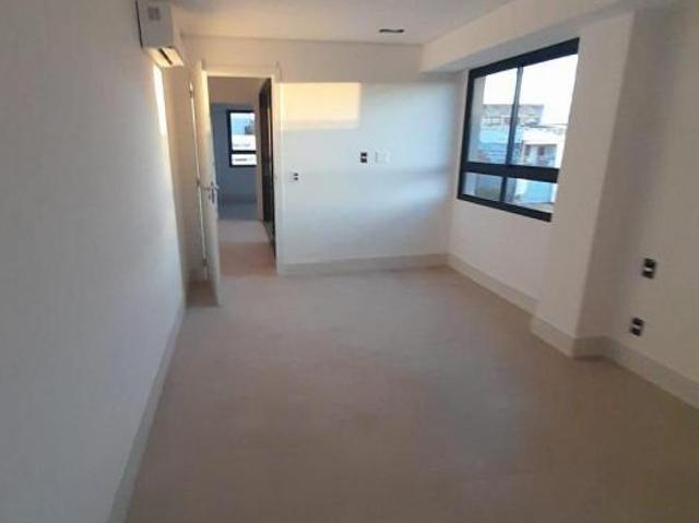 APT 3 SUÍTES 101M ÚTIL 1 VAGA DE CANTO NOVO E COM LAZER PRÉDIO