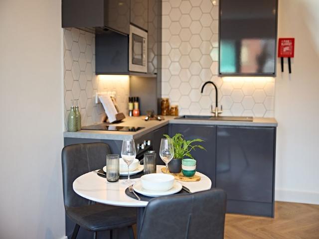 Apt 0516, Q Three Residence