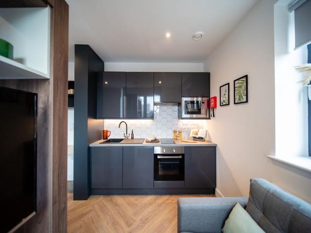 Apt 0604, Q Three Residence #959747 LS1, Studio to rent, £1,140 pcm | PrimeLocation