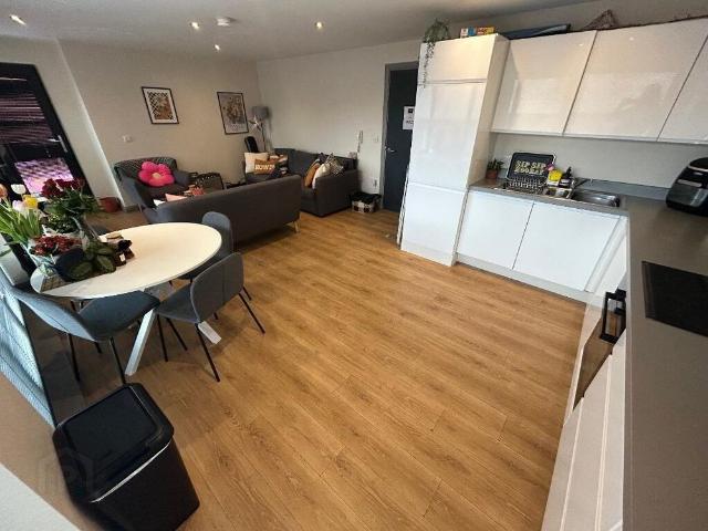 Apt 10, 1 Sussex Place, Belfast, BT2 8AL
