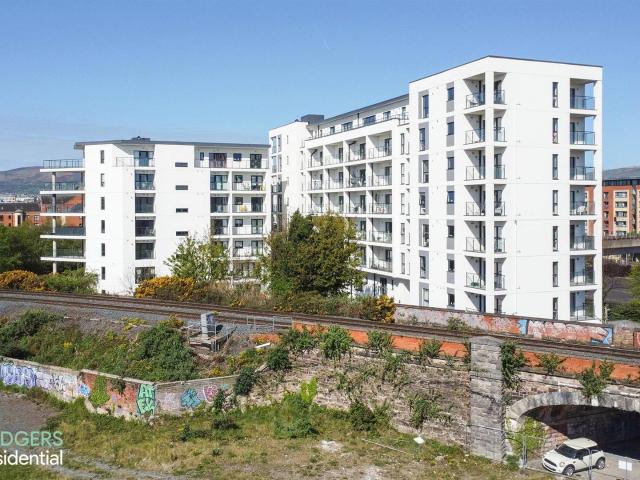Apt 10, 25 Bridge End, Belfast