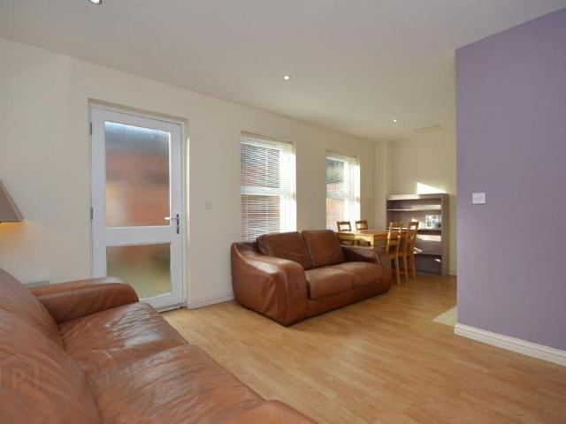 Apt 10, Ashley Courtyard, 1A Fane Street, Belfast, BT9 7BW