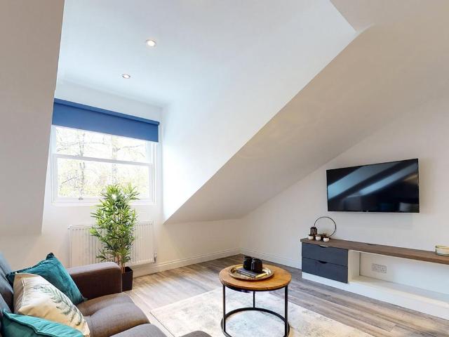 Apt 11, 23 Hyde Terrace, 23 Hyde. Studio to rent £1,058 pcm £244 pw