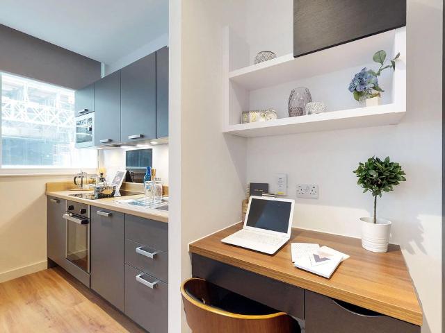 Apt 11, Gravity Residence
