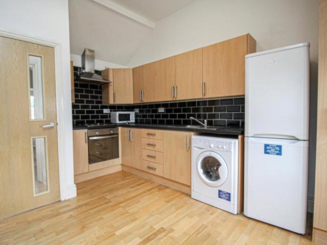 Apt 12, 21 Hyde Terrace, 21 Hyde. 3 bed apartment to rent £1,299 pcm £300 pw