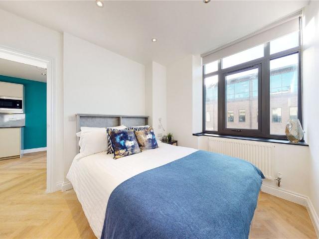 Apt 14, 7 South Parade #727077 LS1, 1 bed flat to rent, £1,195 pcm | PrimeLocation