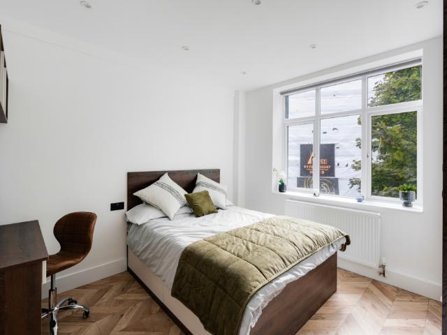Apt 14, Yelland House, 33 35 Baldwin. Flat share to rent £1,048 pcm £242 pw
