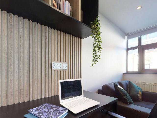 Apt 1, 7 South Parade