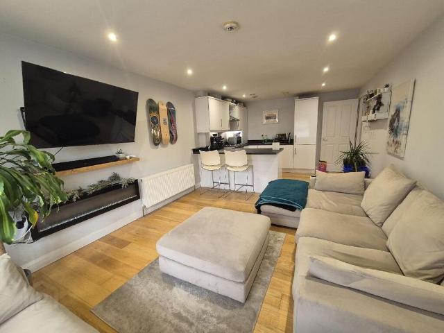 Apt 1, 120 Upper Newtownards Road, Belfast, BT4 3EQ