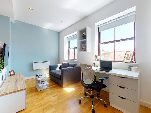 Apt 1, Crown Residence