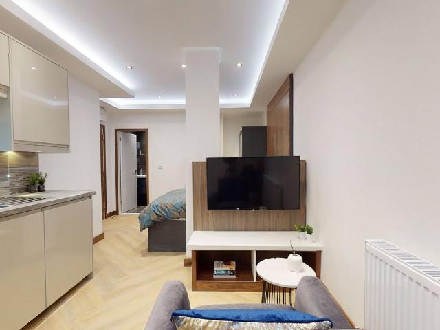 Apt 1, Live Oasis Piccadilly