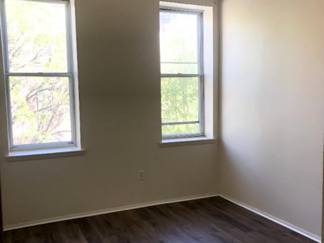 Apt 204: Mt Vernon 1 Bed 1 Bath AptParking & Washe