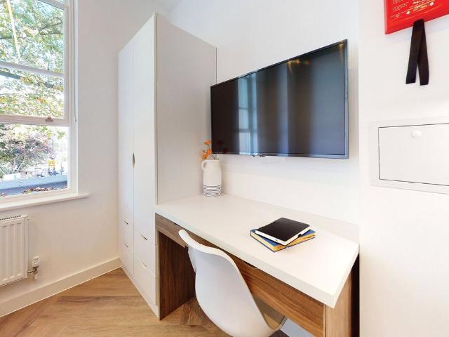 Apt 205, Castello Court