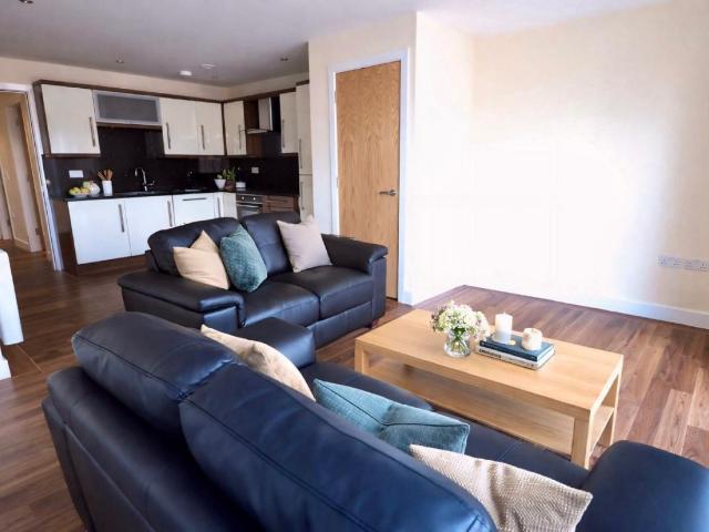 Apt 22 Devonshire Point, 3 bedroom, Apartment