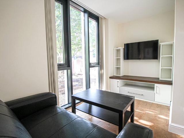 Apt 24, Fairbairn Residence