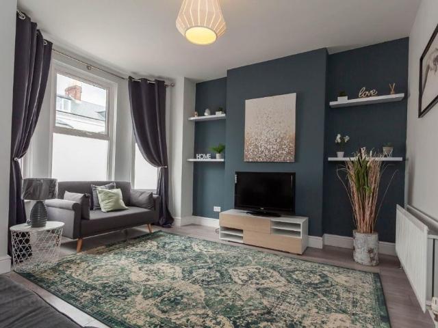 Apt 2, 45 Camden Street, Belfast BT9 6AT