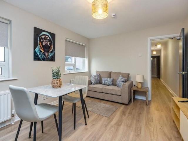 Apt 2, 27 Camden Street, Belfast, BT9 6AT