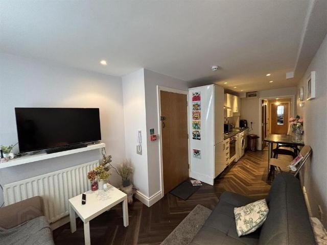 Apt 2 Nova Studios, 167 University Street, Ormeau Road, Belfast, BT7 1HR