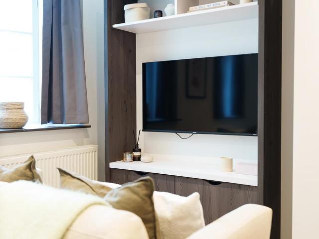 Apt 301, Churchill House Residence. Studio to rent £1,229 pcm £284 pw
