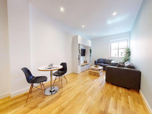 Apt 32, Crown Residence