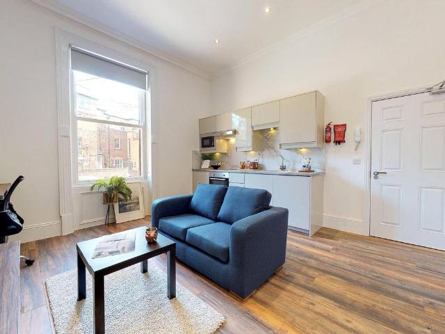 Apt 7, 40 Clarendon Road, Clarendon. 1 bed apartment to rent £1,249 pcm £288 pw