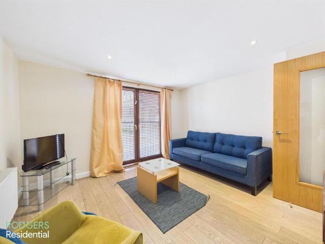 Apt 7, Elm Court, Beersbridge Road, Belfast, BT5 5DS