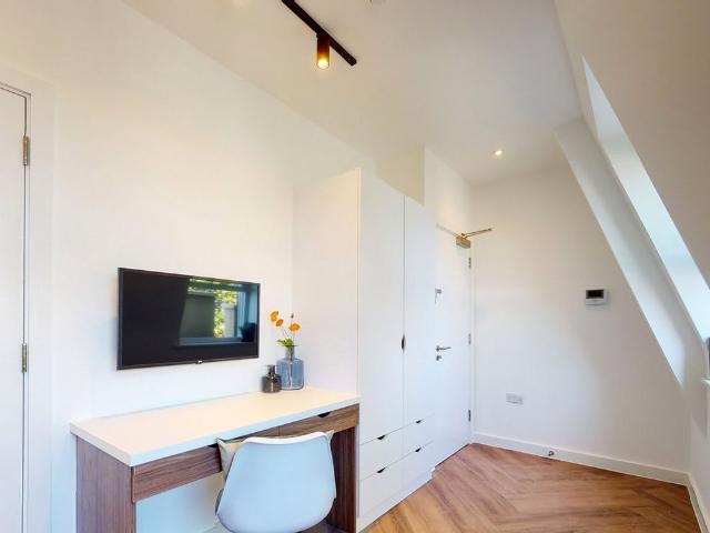 Apt 404, Castello Court