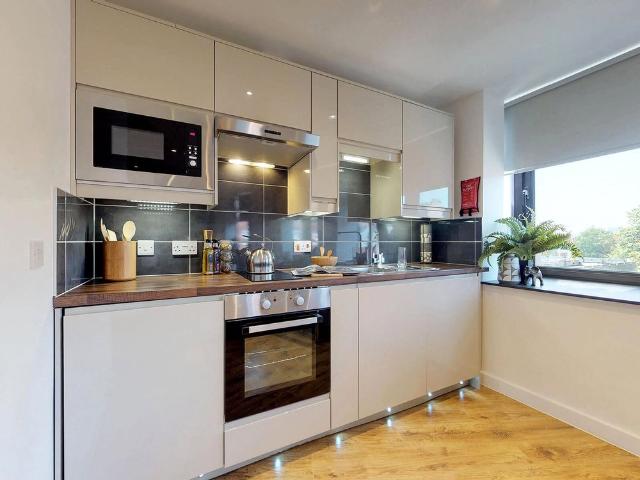 Apt 42, Ribbon Residence