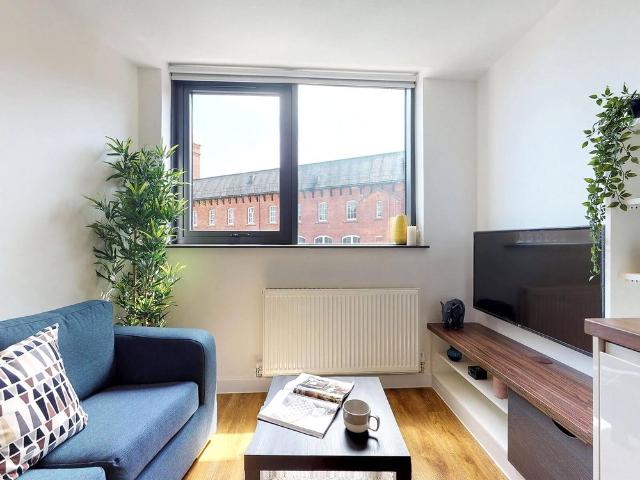 Apt 43, Ribbon Residence