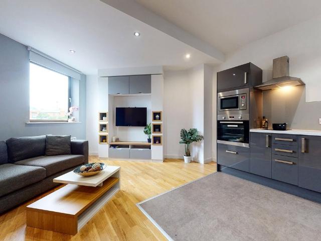 Apt 47, Q Two Residence