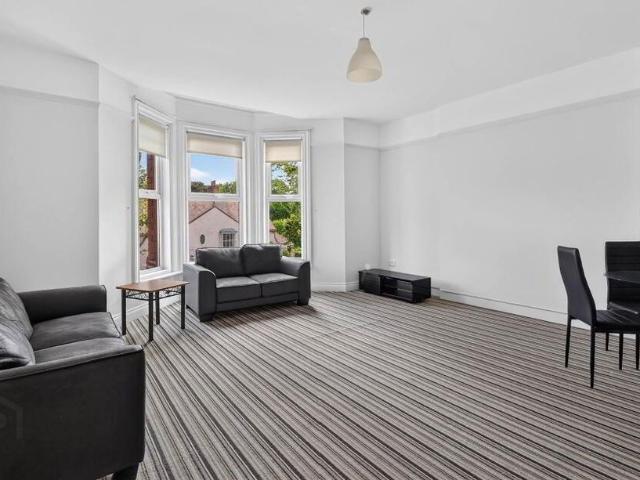 Apt 4, 50 Myrtlefield Park, Belfast, BT9 6NF