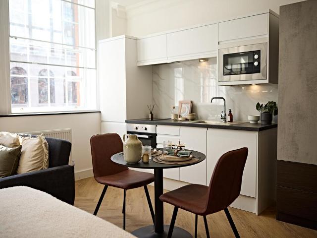 Apt 4, 17 21 Cookridge Street, 17 21. Studio to rent £1,099 pcm £254 pw