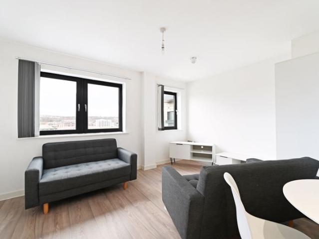 Apt 502 The Gateway, Sheffield S2, 2 bed flat to rent, £975 pcm | PrimeLocation