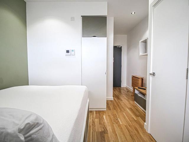Apt 56, Q Two Residence