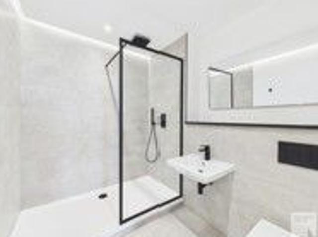 Apt 5.04: One Silk Street