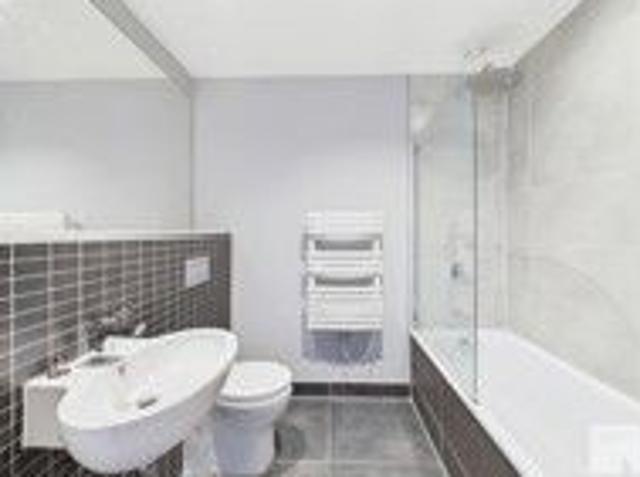 Apt 5.16: Flint Glass Wharf