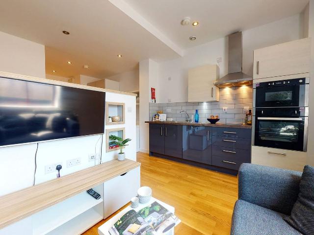 Apt 5, Crown Residence #288536 LS1, Studio to rent, £824 pcm | PrimeLocation