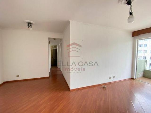 Apt 65 mts2 com 2 dorm a venda na Mooca