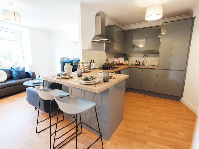 Apt 6, Woodhouse Plaza #034391 LS3, 2 bed flat to rent, £1,499 pcm | PrimeLocation