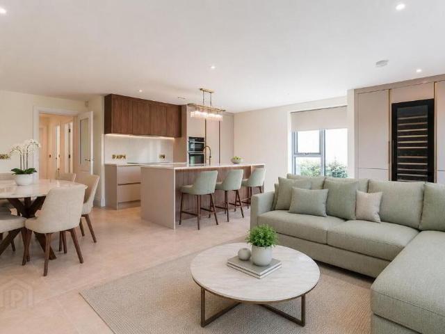 Apt 6, Priory Gate, Priory Park, Holywood, BT18 0LG