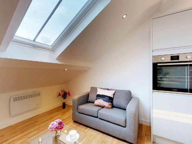 Apt 77, Onyx Residence